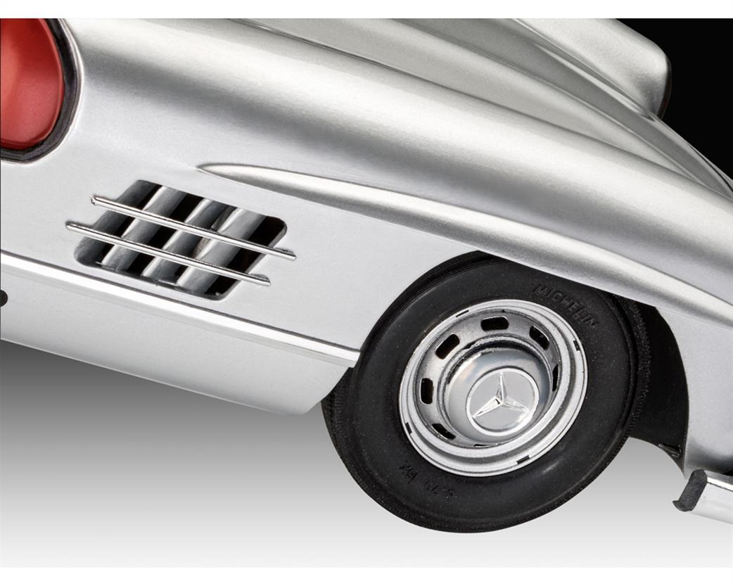 1:12 Mercedes-Benz 300 SL Model Kit | REV-07657 | Revell