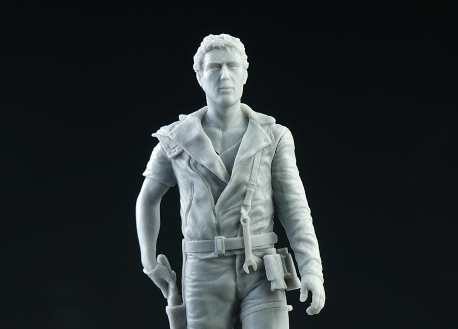 1:24 Mad Max Road Warrior Resin Figure (Mel Gibson) | R024-0001 | Dive Nine