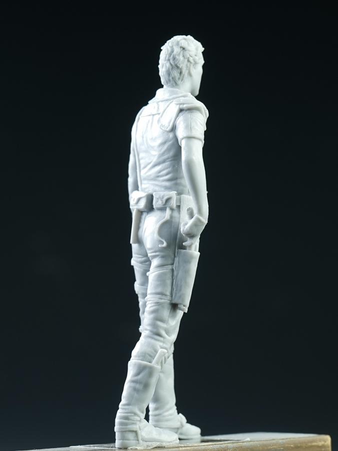 1:24 Mad Max Road Warrior Resin Figure (Mel Gibson) | R024-0001 | Dive Nine