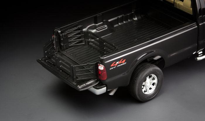 1:24 Ford F-350 Super Duty Crew Cab Model Kit | MNGCS-001 | Meng Model