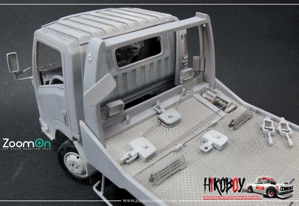 1:24 Isuzu ELF Flatbed Truck | Z060 | ZoomOn
