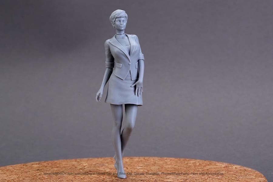 1:24 Show Girl Resin Figure HD03-0453 | HD03-0453 | Hobby Design