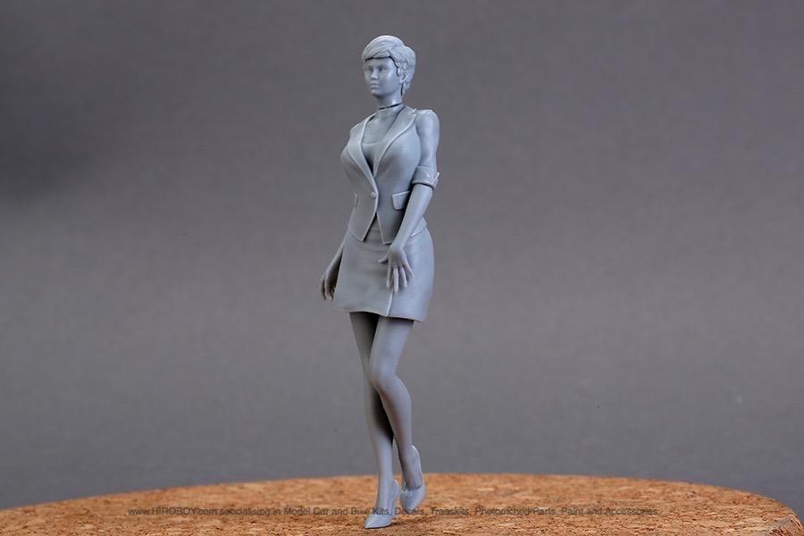 1:24 Show Girl Resin Figure HD03-0453 | HD03-0453 | Hobby Design