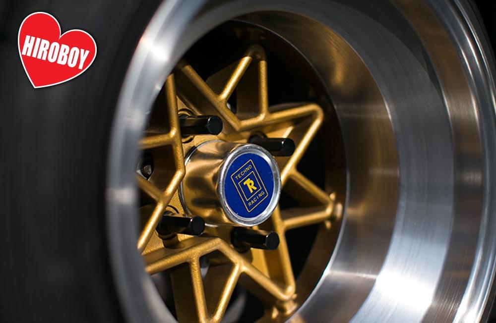 1:24 Hayashi Techno Racing TV-R 15" Wheels and Tyres | FUJ-192956 | Fujimi