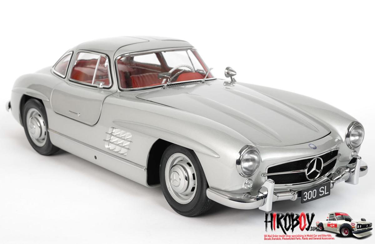 1:8 Mercedes 300 SL Silver Metal Kit | IXCMBCFK | IXO Collections