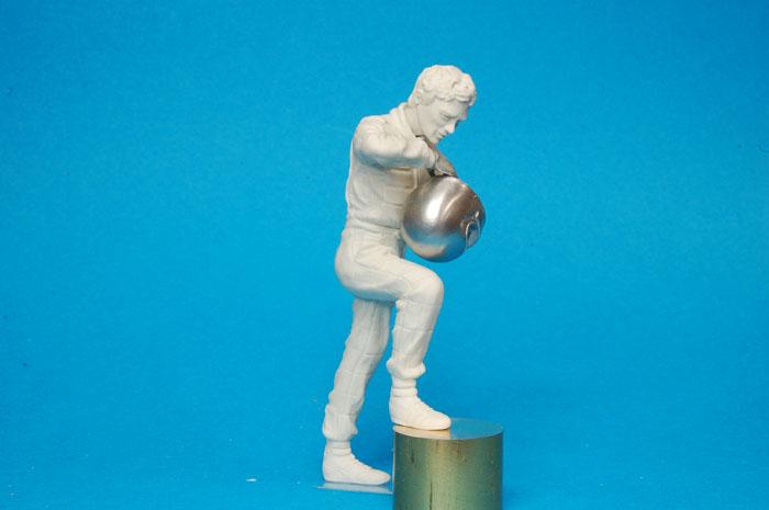 1:20 F1 Driver Standing Figure Type.1 | MFH P1052 | Model Factory Hiro