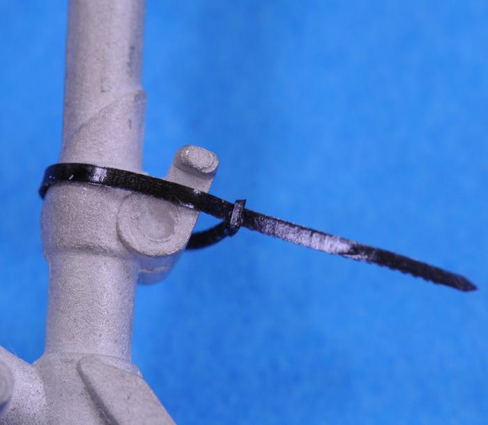 Small Zip Ties White (Clamping Band) x30 | MFH P1088 | Model Factory Hiro